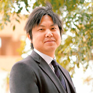 【SUUMO】 【ZEH＋/33坪/おしゃれ】ダイナミックな吹抜け×2連のエレガントな階段。美術館さながらのアートな家 - 朝日住宅（浜松市/磐田市/掛川市） の建築実例詳細 | 注文住宅