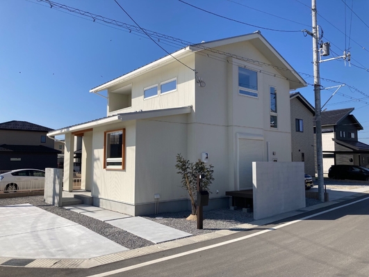 【SUUMO】 【草津市丨29坪｜3LDK｜1400万円｜間取り図有】20坪台でも家族3人それぞれの空間を確保 太陽光付き - クラプトハウス の建築実例詳細 | 注文住宅