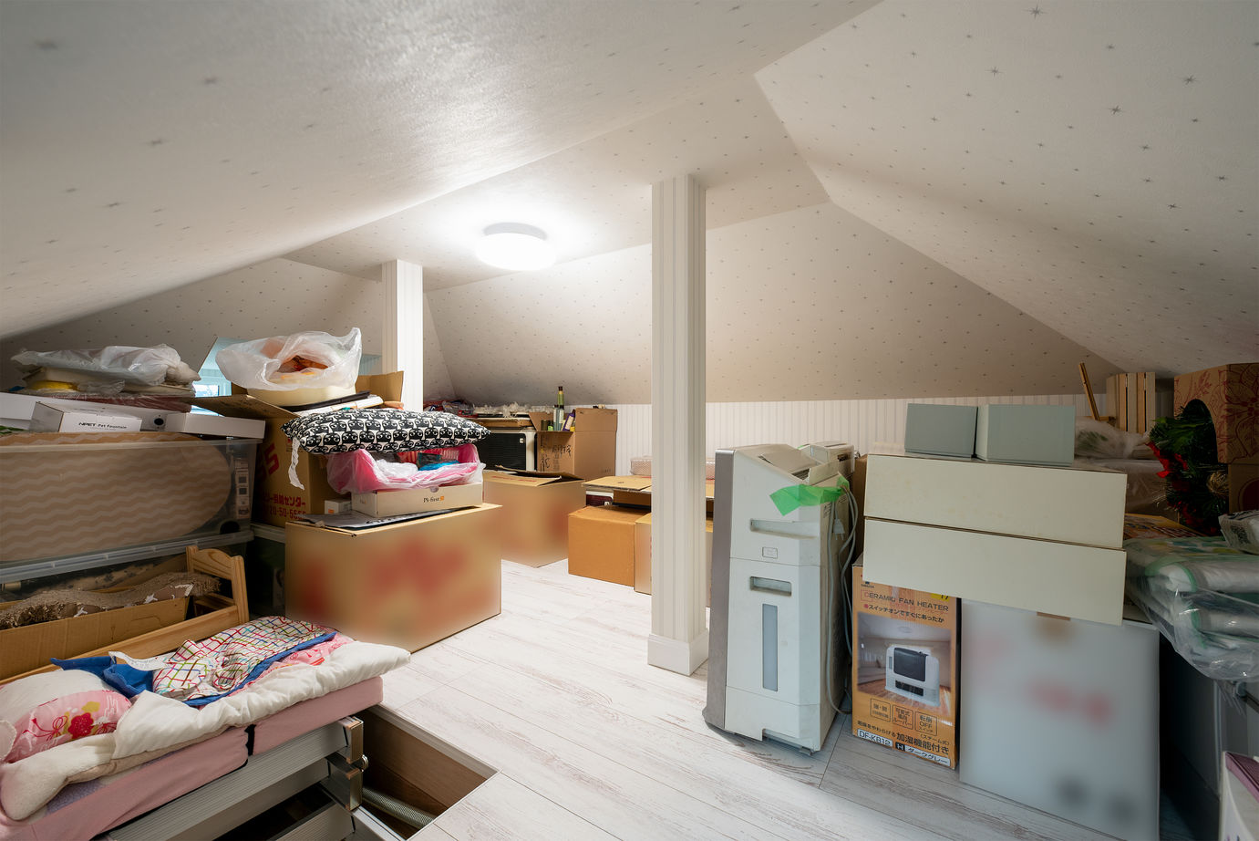 【SUUMO】 【2883万円｜32坪｜準防火仕様｜間取り図有】重厚感×パリ・アパルトマン。吹き抜けが描く陽だまりに猫も - ノーザンハウス の建築実例詳細 | 注文住宅