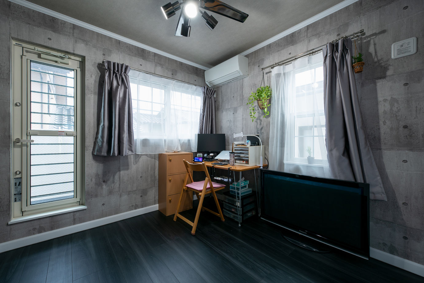 【SUUMO】 【2883万円｜32坪｜準防火仕様｜間取り図有】重厚感×パリ・アパルトマン。吹き抜けが描く陽だまりに猫も - ノーザンハウス の建築実例詳細 | 注文住宅