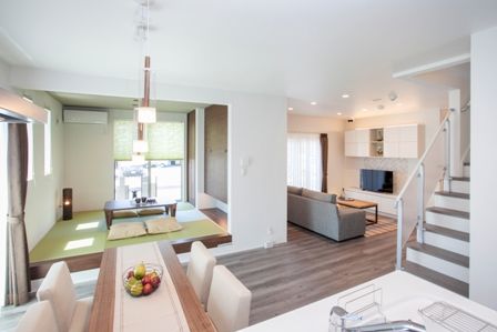 【SUUMO】 【1000万円台/5LDKの建築実例/一戸建て/間取り図/おしゃれ】独立性の高い和室＆リビングで開放感のある家 - 秀光ビルド 尼崎展示場の建築実例詳細 | 注文住宅