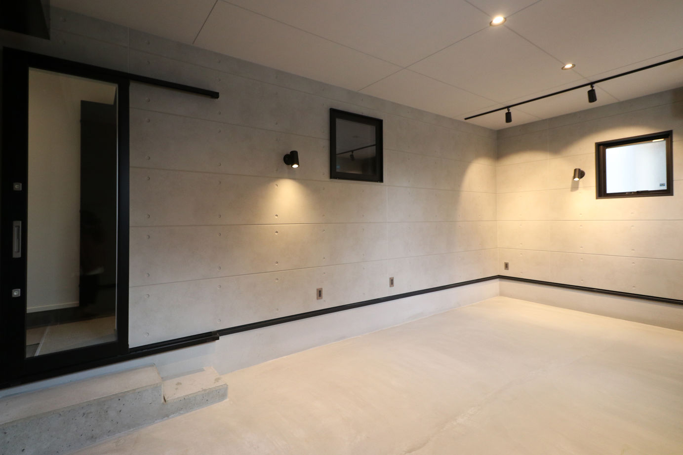 【SUUMO】 【小松市/ガレージ/鉄骨階段】ZERO-CUBE+GARAGE - 伊地知組 の建築実例詳細 | 注文住宅