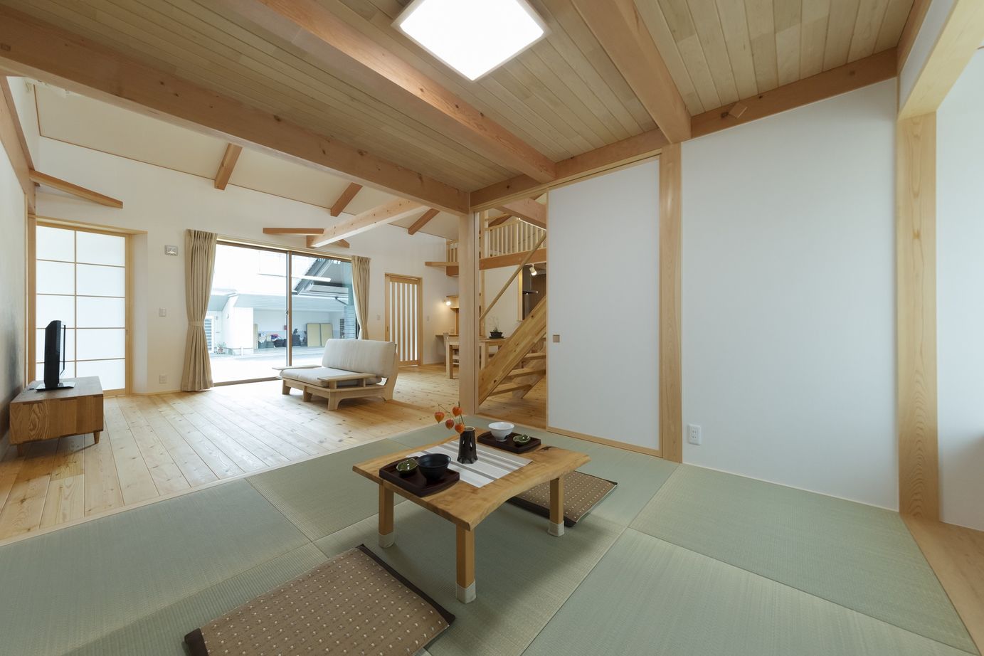 【SUUMO】 【2LDK+小屋裏】光と風が巡る、心から安らげる平屋造りの住まい - ハウジングサービス の建築実例詳細 | 注文住宅