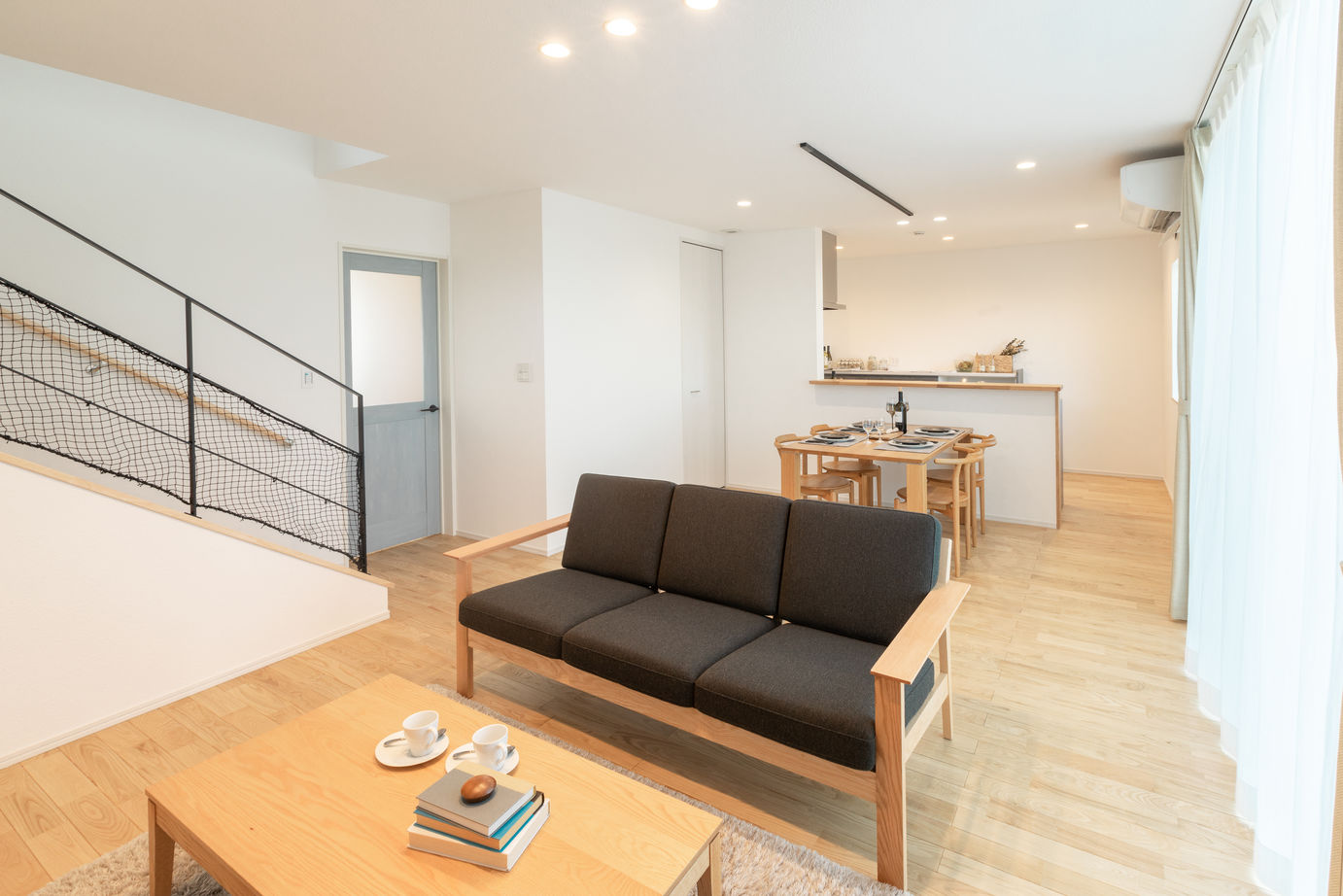 【SUUMO】 【富山市/3LDK/35坪/毎日木の香りや温もりに包まれる】心地よさを考えた家 - タカノホーム 富山第一展示場の建築実例詳細 | 注文住宅