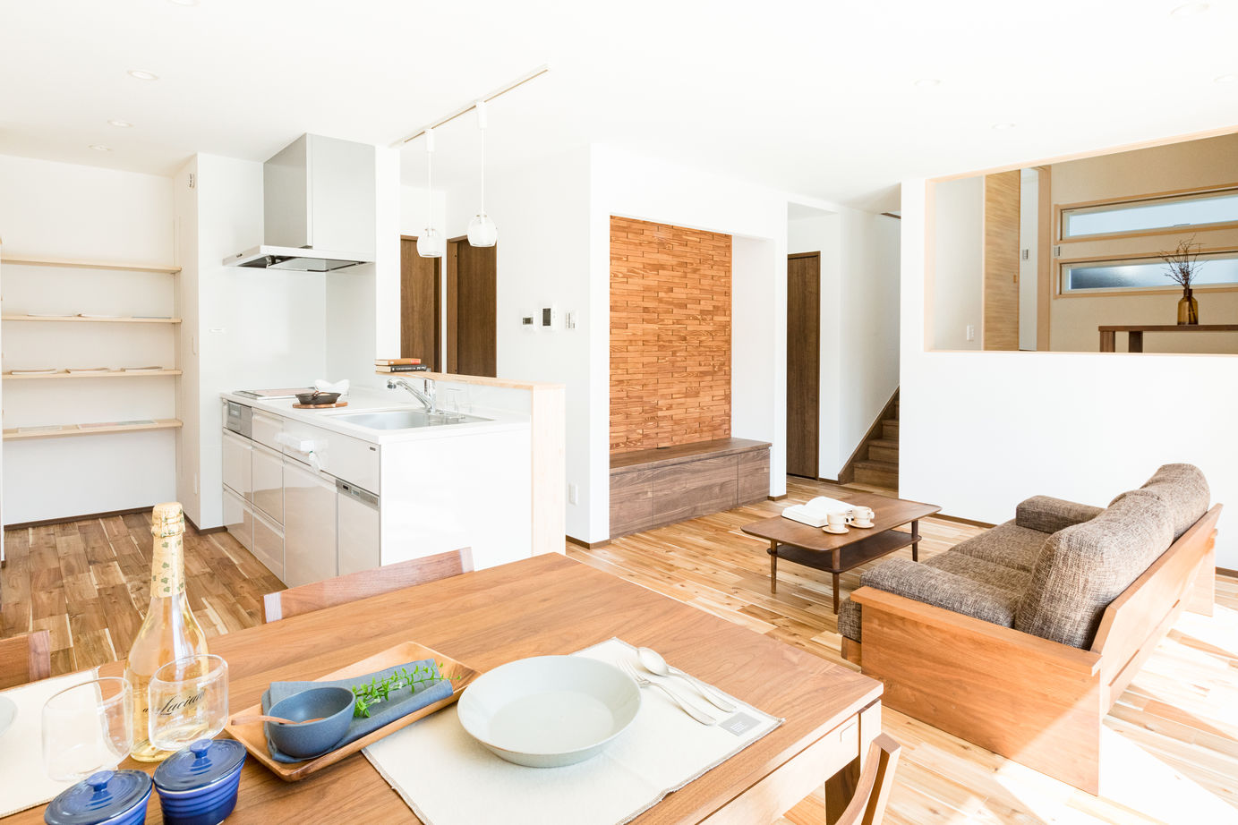 【SUUMO】 【金沢市/4LDK/30坪/収納豊富で快適な住まい】多層階で風と光が通る家 - タカノホーム 金沢南展示場の建築実例詳細 | 注文住宅