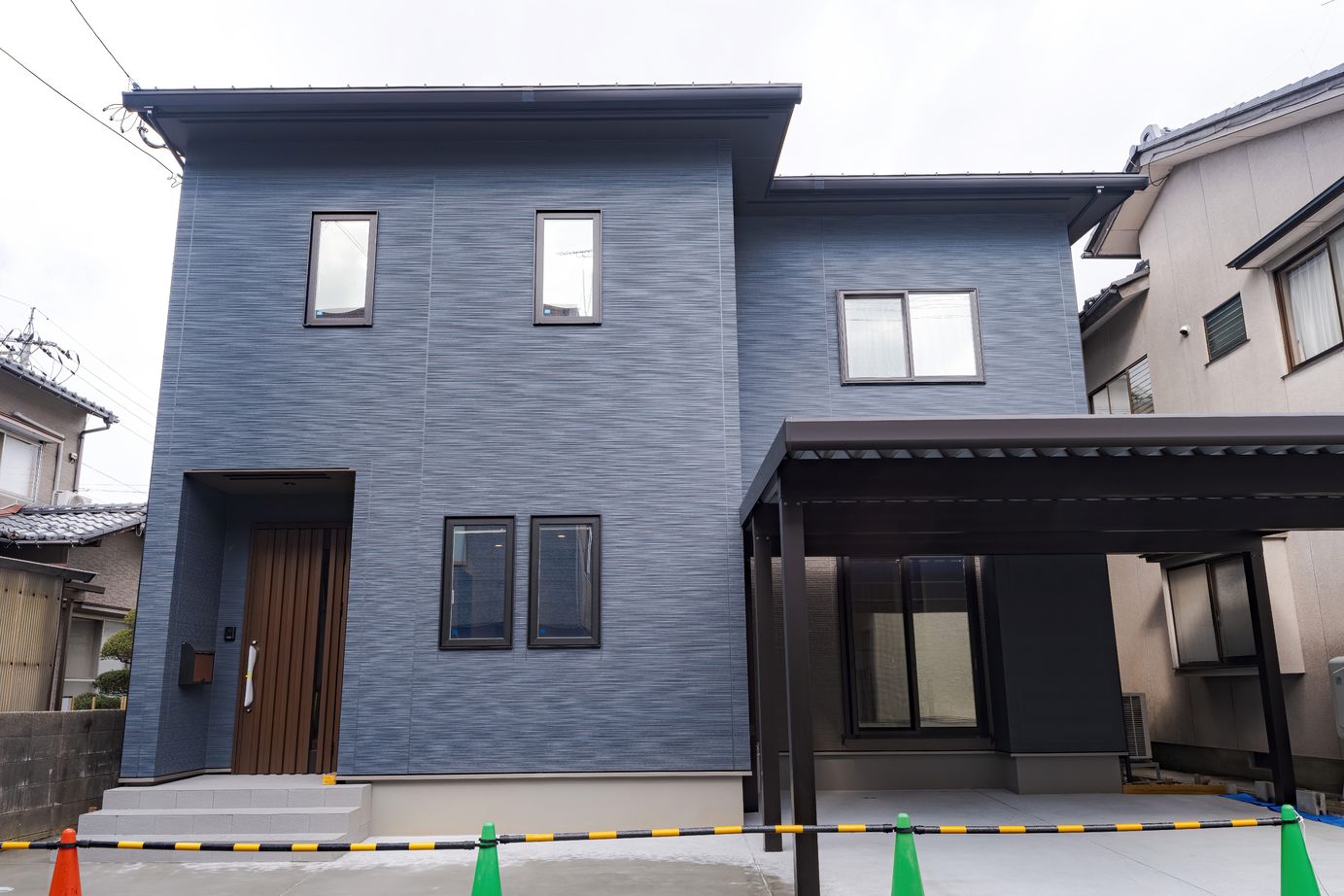 【SUUMO】 【金沢市/4LDK/37坪の狭小地】色と温度を感じる家 - タカノホーム 金沢南展示場の建築実例詳細 | 注文住宅