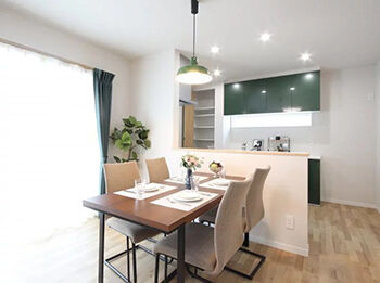 【SUUMO】 【29.3坪／3LDK】グリーンがアクセント！暮らしやすさいっぱいの家 - アイフルホーム/シリウスEHC の建築実例詳細 | 注文住宅