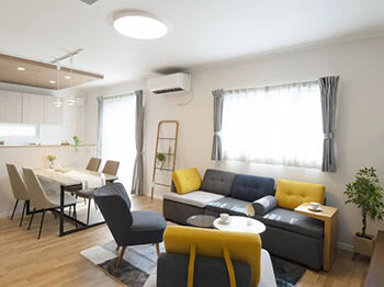 【SUUMO】 【32.1坪／4LDK】ノーカーテンでも人目を気にしないスカイロジアと2階リビングのある家 - アイフルホーム/シリウスEHC の建築実例詳細 | 注文住宅