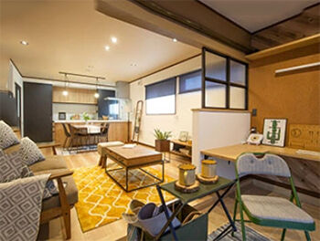 【SUUMO】 【29.5坪／3LDK】ダウンフロアの土間リビングとウッドデッキ。内と外に一体感が生まれる家 - アイフルホーム/シリウスEHC の建築実例詳細 | 注文住宅