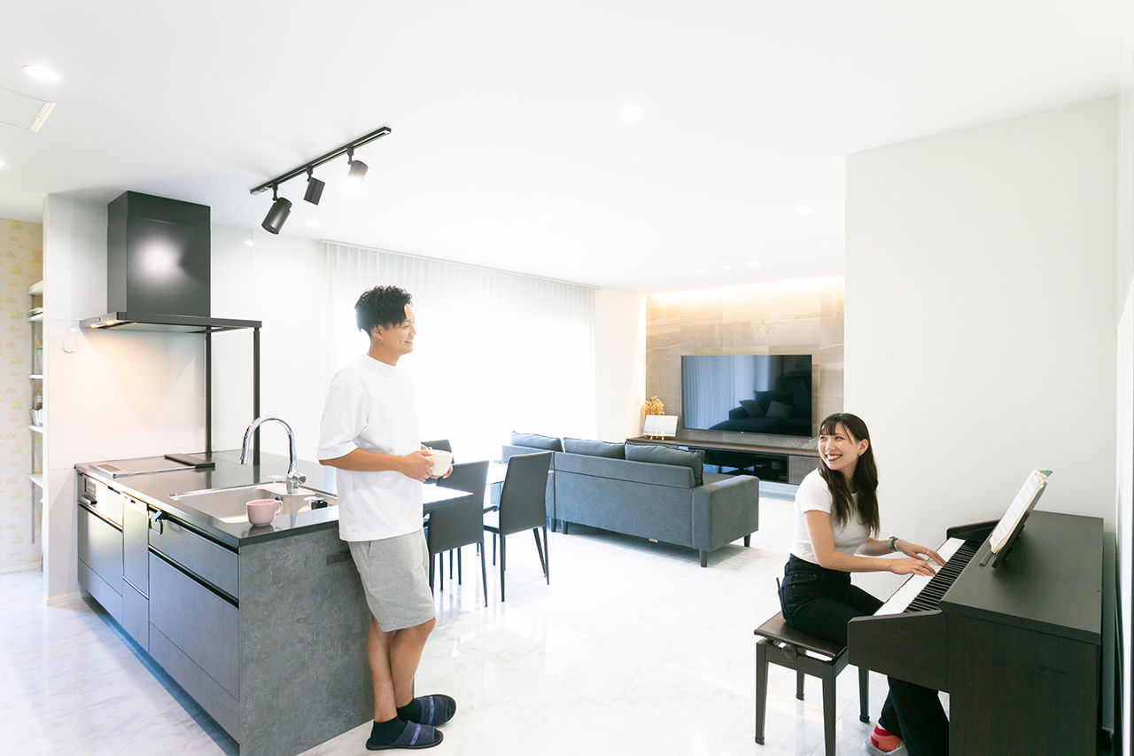 【SUUMO】 【2100万円台で建てた家／間取り図有】和空間がある広々リビングで、家族や友人と賑やかな週末を！ - 昭和建設 櫛原展示場の建築実例詳細 | 注文住宅