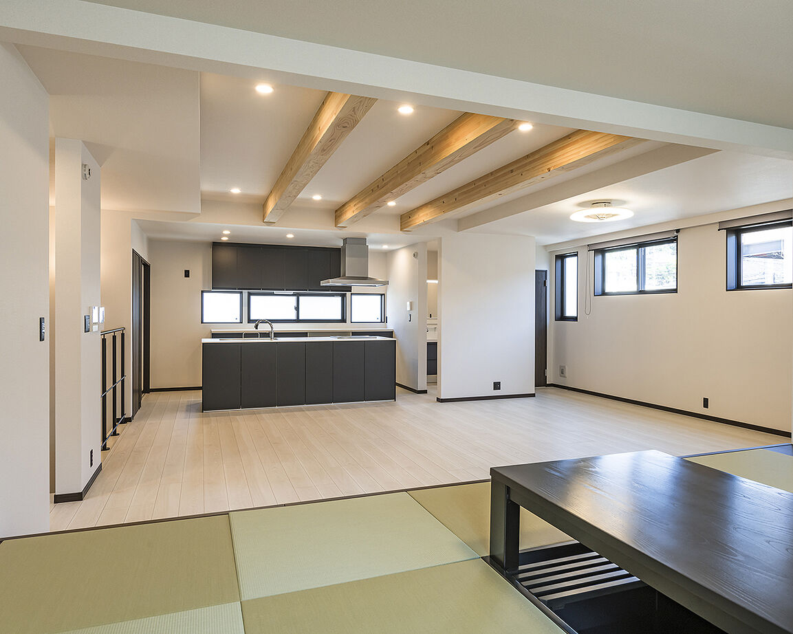 【SUUMO】 【3500～3999万円／事務所併用住宅】柱のない大空間LDKと屋上テラス。仕事と暮らし、どちらも快適に - 矢島建設工業 の建築実例詳細 | 注文住宅