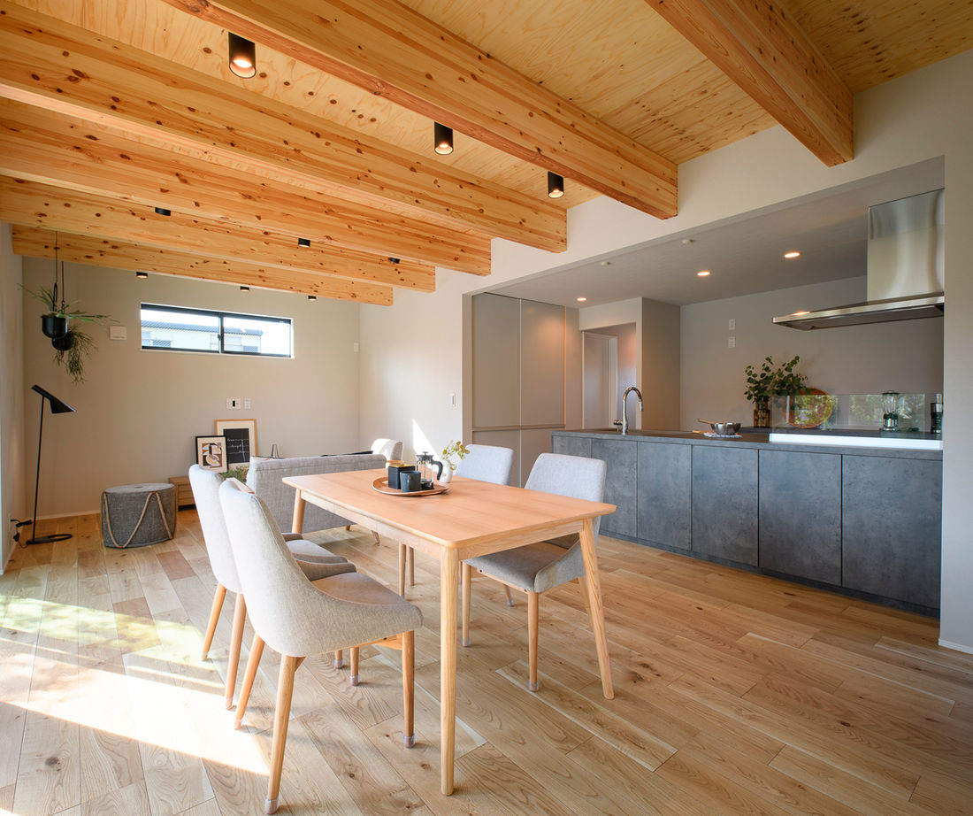 【SUUMO】 【2200万円／30.5坪／ZEH／間取り図あり】高いコストパフォーマンスが魅力！高気密・高断熱のデザイン住宅 - 新進建設 住まい・る市場の建築実例詳細 | 注文住宅