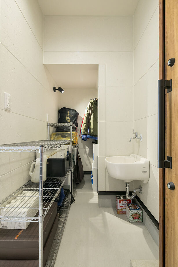 【SUUMO】 【2100万円～2199万円／敷地14.3坪／2階リビング／間取図有】都内狭小地に叶えた3階建てのガレージハウス - フォーライフ の建築実例詳細 | 注文住宅