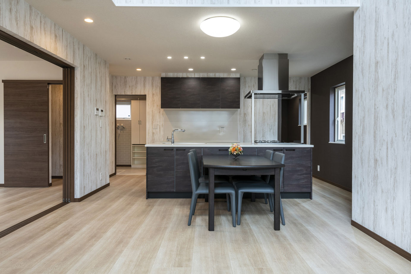 【SUUMO】 【4LDK/42.8坪】料理好きが暮らすアイランドキッチンの家 - 太平ホーム北海道 の建築実例詳細 | 注文住宅