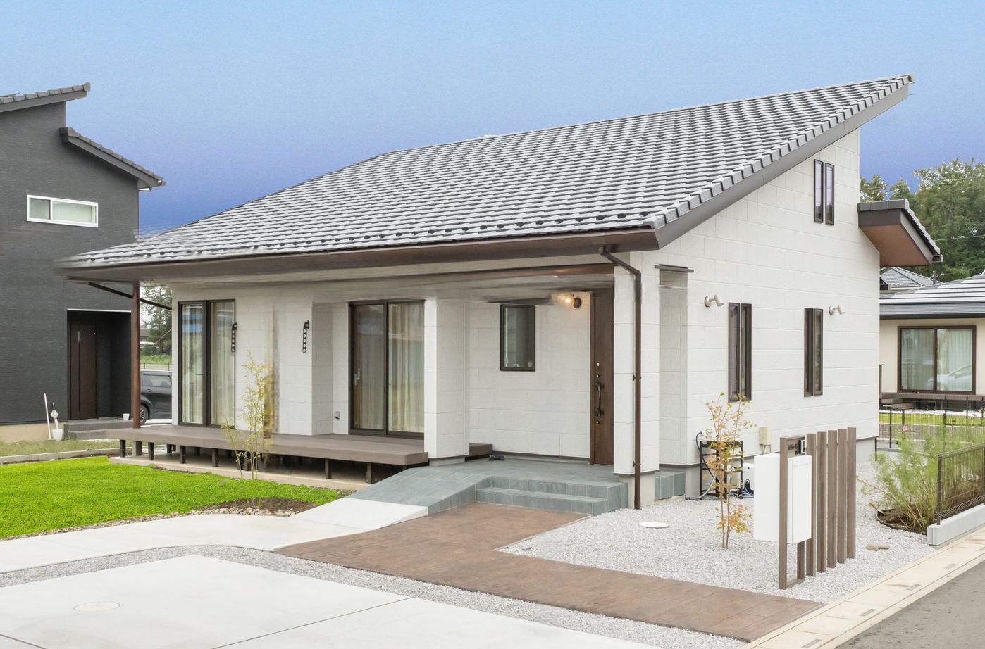 【SUUMO】 【1000万円台/20坪台/ロフト/平屋】吹き抜け＋無垢材で開放感と心地よいLDK。自然素材にこだわった平屋の家 - 内山木材建設 の建築実例詳細 | 注文住宅