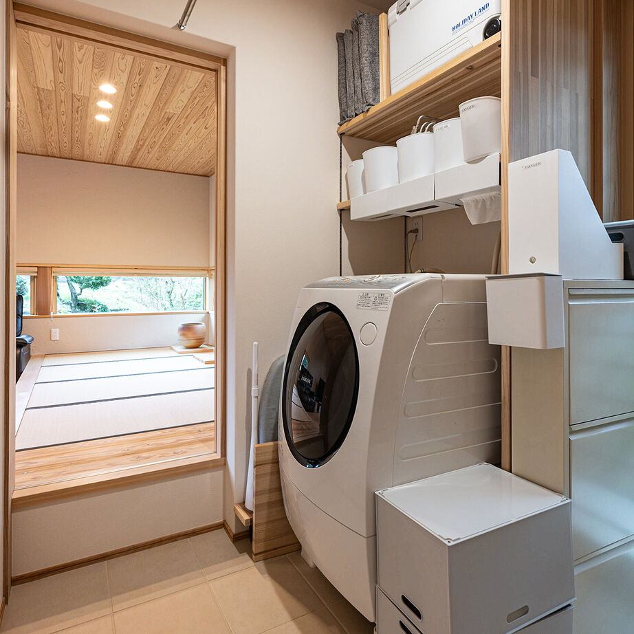 【SUUMO】 【ZEH住宅/40.6坪/平屋/間取り図あり】自然と調和し美しい景色に癒される平屋で、憧れのスローライフを実現 - エコワークス 福岡オフィスの建築実例詳細 | 注文住宅