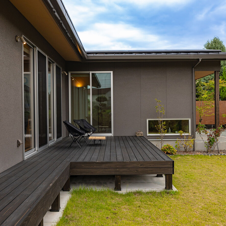 【SUUMO】 【ZEH住宅/40.6坪/平屋/間取り図あり】自然と調和し美しい景色に癒される平屋で、憧れのスローライフを実現 - エコワークス 福岡オフィスの建築実例詳細 | 注文住宅