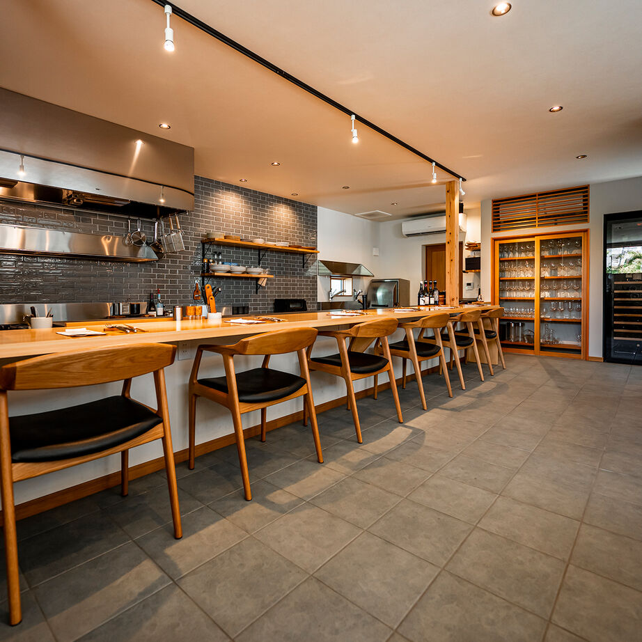 【SUUMO】 【ZEH住宅/40.2坪/平屋/間取り図あり/店舗併用】26.9坪の平屋（居住空間）と、こだわりデザインのお店！ - エコワークス 福岡オフィスの建築実例詳細 | 注文住宅