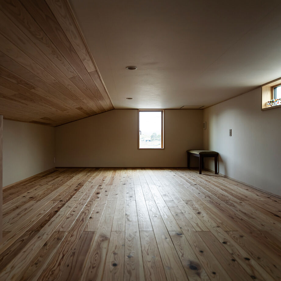 【SUUMO】 【ZEH住宅/27.6坪/平屋/間取り図あり】大切なものがすぐそばに。愛車を眺めながら、愛犬と楽しく過ごす家 - エコワークス 福岡オフィスの建築実例詳細 | 注文住宅