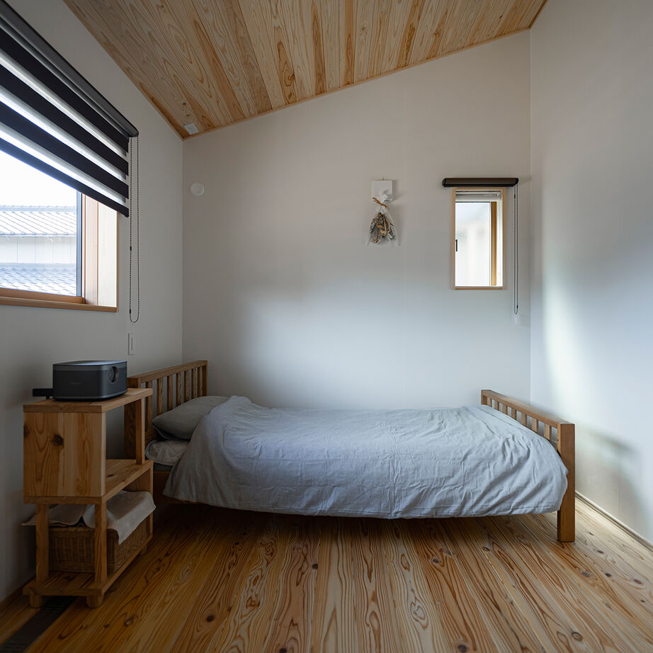 【SUUMO】 【ZEH住宅/37.5坪/平屋/間取り図あり】囲炉裏ダイニングや回遊動線など、キッチンにこだわった家づくり - エコワークス 福岡オフィスの建築実例詳細 | 注文住宅