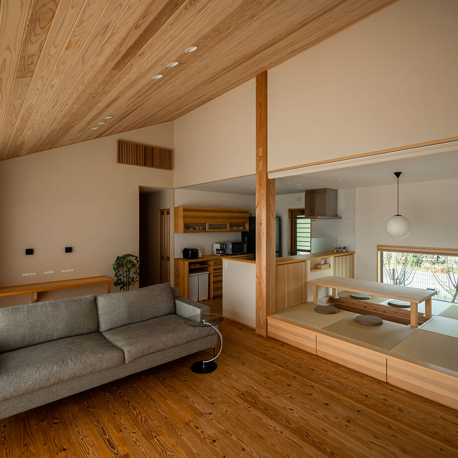 【SUUMO】 【ZEH住宅/30.1坪/平屋/間取り図あり】フレキシブルに使える畳ダイニングなど、暮らしのアイデアが満載の家 - エコワークス 福岡オフィスの建築実例詳細 | 注文住宅