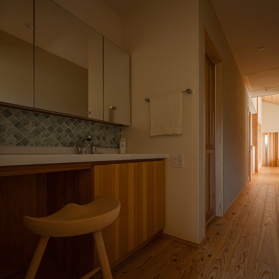 【SUUMO】 【ZEH住宅/30.1坪/平屋/間取り図あり】フレキシブルに使える畳ダイニングなど、暮らしのアイデアが満載の家 - エコワークス 福岡オフィスの建築実例詳細 | 注文住宅