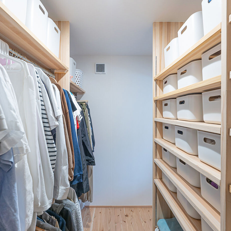 【SUUMO】 【ZEH住宅/24坪/間取り図あり】コンパクトでもゆったり心地よく。夫婦とワンちゃんが暮らす、2LDKの平屋 - エコワークス 福岡オフィスの建築実例詳細 | 注文住宅