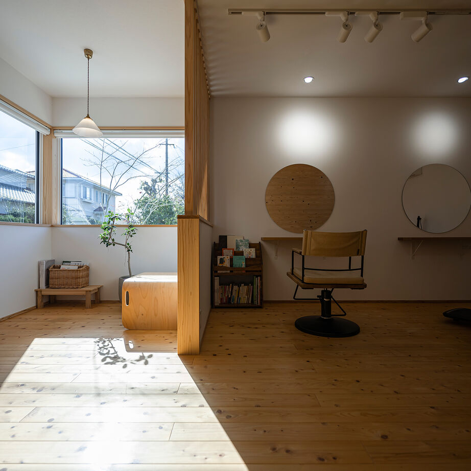 【SUUMO】 【ZEH住宅/33.5坪/平屋/間取り図あり/店舗併用】店舗と住居のいいとこ取りで、ずっと暮らしやすい家を実現 - エコワークス 福岡オフィスの建築実例詳細 | 注文住宅