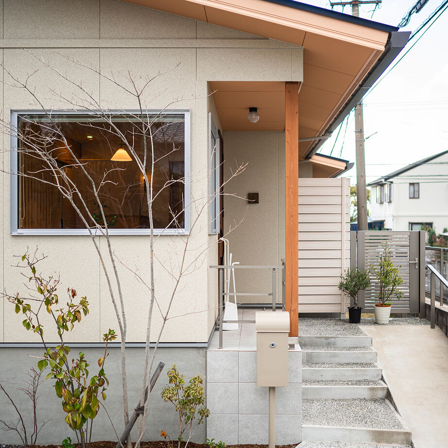 【SUUMO】 【ZEH住宅/33.5坪/平屋/間取り図あり/店舗併用】店舗と住居のいいとこ取りで、ずっと暮らしやすい家を実現 - エコワークス 福岡オフィスの建築実例詳細 | 注文住宅