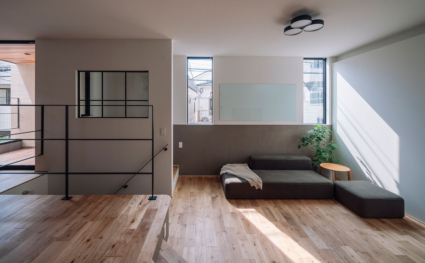 【SUUMO】 【4000万円～/38坪/ルーフデッキ】3階建てならではの屋上の開放感やバルコニーの心地よさを存分に愉しむ家 - スタジオカーサ 一級建築士事務所 本社の建築実例詳細 | 注文住宅