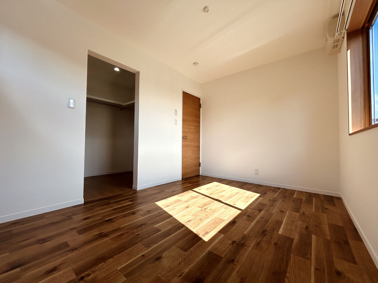 【SUUMO】 3LDK｜延べ床26.4坪｜シンプル×ナチュラルな塗り壁の平屋 - house＋ハウスプラス（三秀建設工業） の建築実例詳細 | 注文住宅