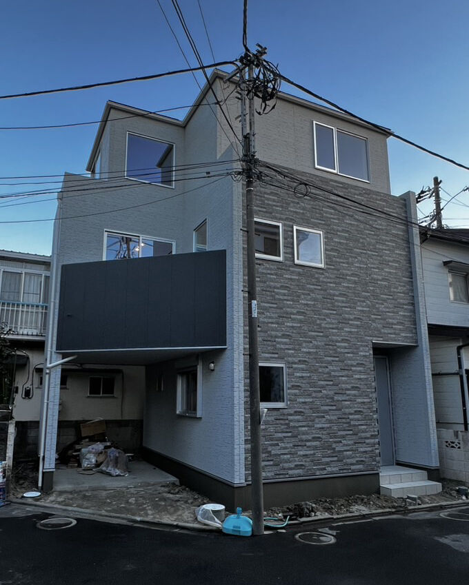 【SUUMO】 【1000万円台／狭小+ビルトインガレージ／間取り図有】2面採光のバルコニー付き、3LDKの狭小住宅 - AZ-Ishihara の建築実例詳細 | 注文住宅