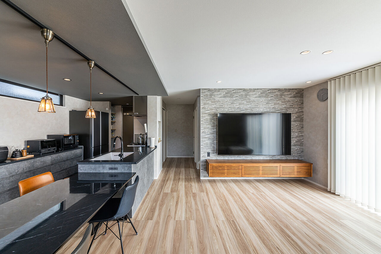 【SUUMO】 【30坪台／5LDK／家事動線／収納充実】スタイリッシュなナチュラルモノトーンの家 - ワンダーホーム の建築実例詳細 | 注文住宅