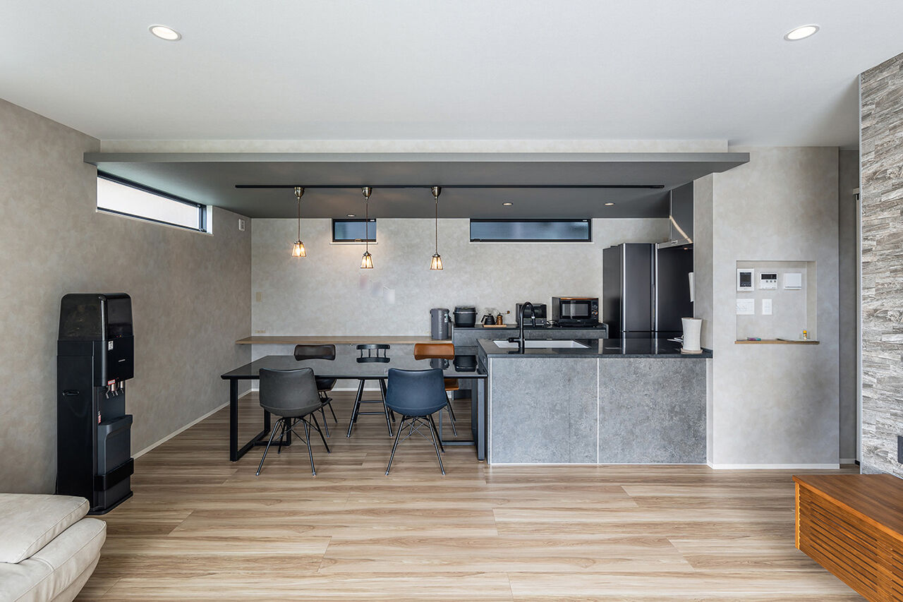 【SUUMO】 【30坪台／5LDK／家事動線／収納充実】スタイリッシュなナチュラルモノトーンの家 - ワンダーホーム の建築実例詳細 | 注文住宅