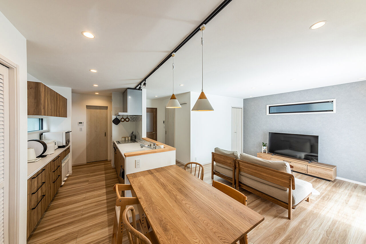 【SUUMO】 【30坪台／家事動線／収納充実】ウォークスルーファミリークロークや土間収納のあるナチュラルテイストな家 - ワンダーホーム の建築実例詳細 | 注文住宅