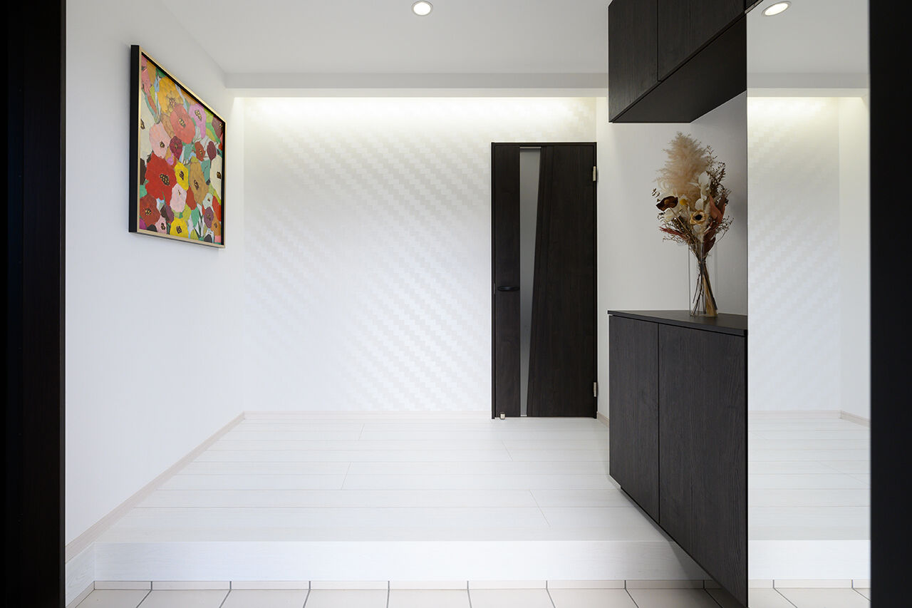 【SUUMO】 【高松市／平屋／41坪／3LDK】勾配天井のモノトーンLDKと、インナーガレージのある家 - さくら夢ハウス 高松店の建築実例詳細 | 注文住宅