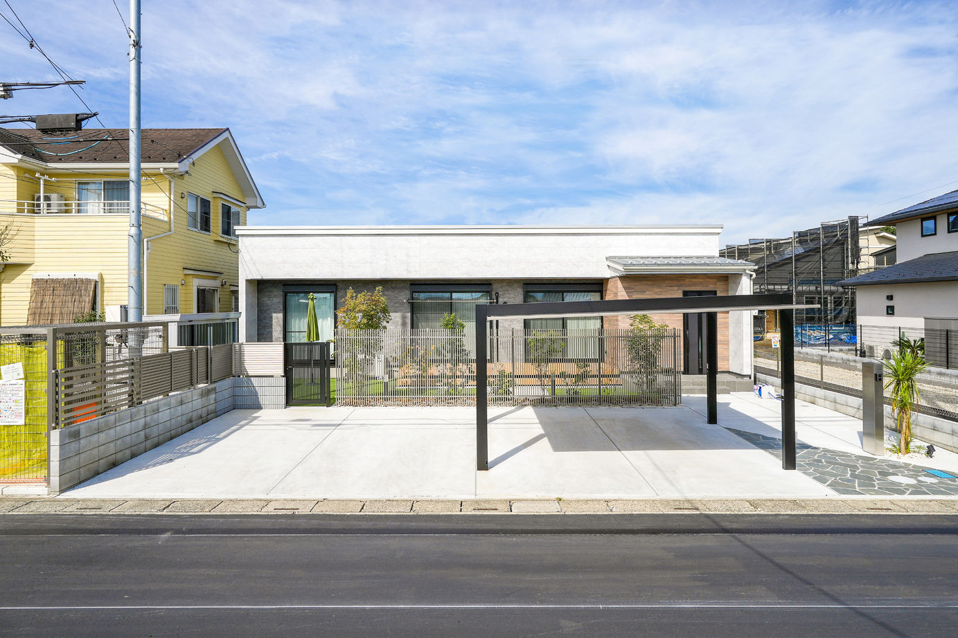 【SUUMO】 【3LDK/平屋/大容量収納/ウッドデッキ/敷地約90坪】グレー×ウッドの大人モダンハウス - 大成住宅 川越ハウジングギャラリーの建築実例詳細 | 注文住宅