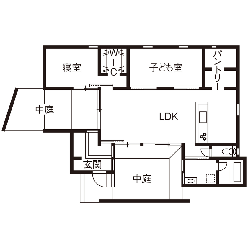 【SUUMO】 LDKと繋がる2つの中庭が魅力。目隠しの工夫で外からの視線を気にすることなく開放的に暮らせる平屋の住まい - マルイチ の建築実例詳細 | 注文住宅