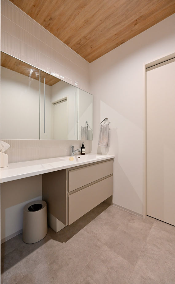 【SUUMO】 【4000万円～／アウトドアリビング／間取図有】吹抜けと大開口で開放的。外に閉じて、内に開くコの字型の家 - クレバリーホーム の建築実例詳細 | 注文住宅