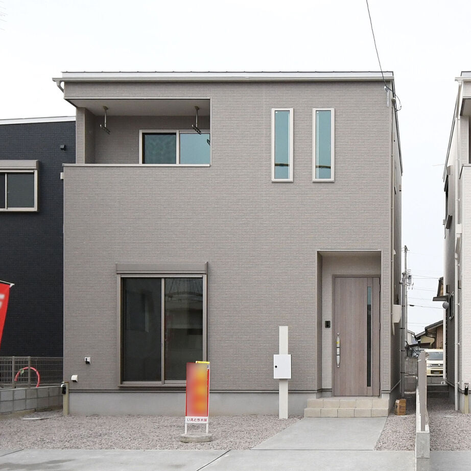 【SUUMO】 【1000万円台前半｜27.2坪｜太陽光5.32kW付｜スマートハウス】広々16.7畳のオープンLDKがある家 - いえとち本舗 の建築実例詳細 | 注文住宅