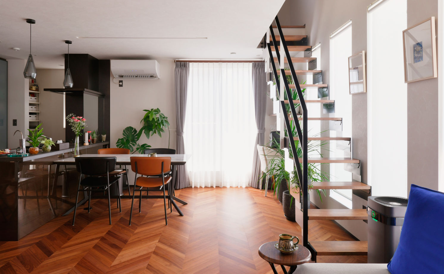 【SUUMO】 【32.1坪/間取り図あり】趣味人におすすめ！「好き」を凝縮したビルトインガレージ。たっぷりの収納も完備 - TAINN DESIGN 一級建築士事務所 の建築実例詳細 | 注文住宅