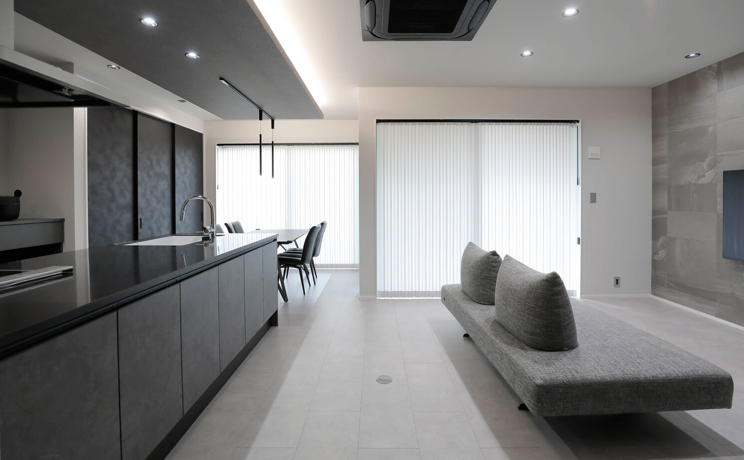 【SUUMO】 【1000万円台/30坪台/4LDK/2階建て/間取り図】子育ても家事も楽しむ家。モノトーンの美しさと機能性が魅力 - クラフトホーム 【羽島郡笠松町】CRAFT ...