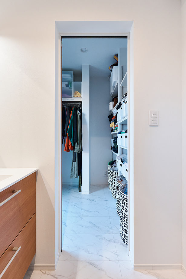 【SUUMO】 LDKと繋がるインナーテラスでお家キャンプ。大好きな音楽をいつでも楽しめるDJブースもある家 - アイ工務店 東中四国支社の建築実例詳細 | 注文住宅