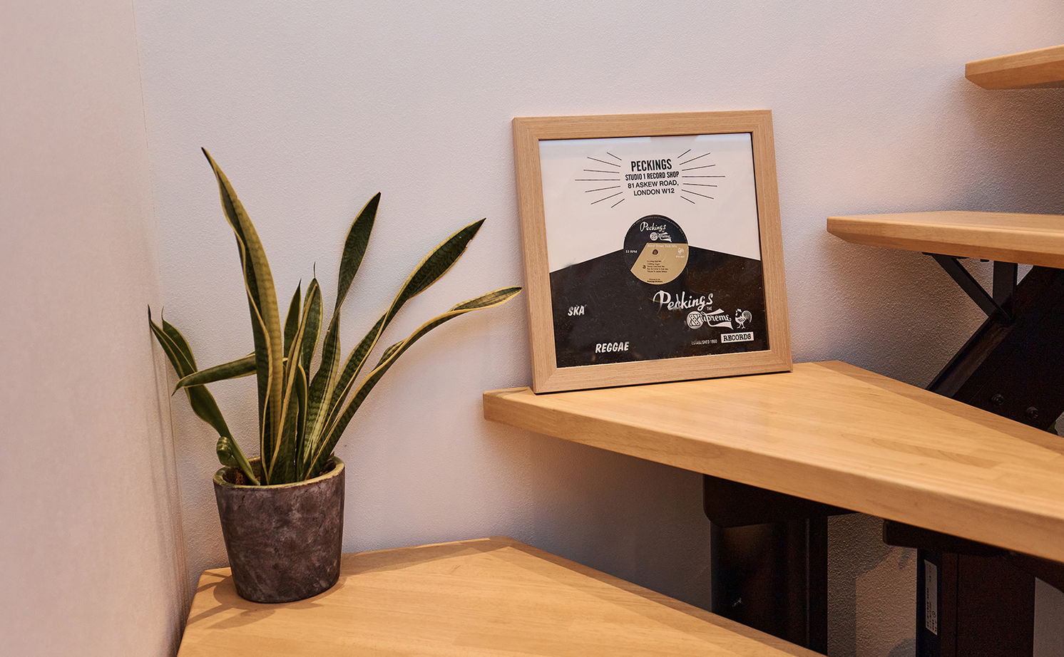 【SUUMO】 LDKと繋がるインナーテラスでお家キャンプ。大好きな音楽をいつでも楽しめるDJブースもある家 - アイ工務店 東中四国支社の建築実例詳細 | 注文住宅