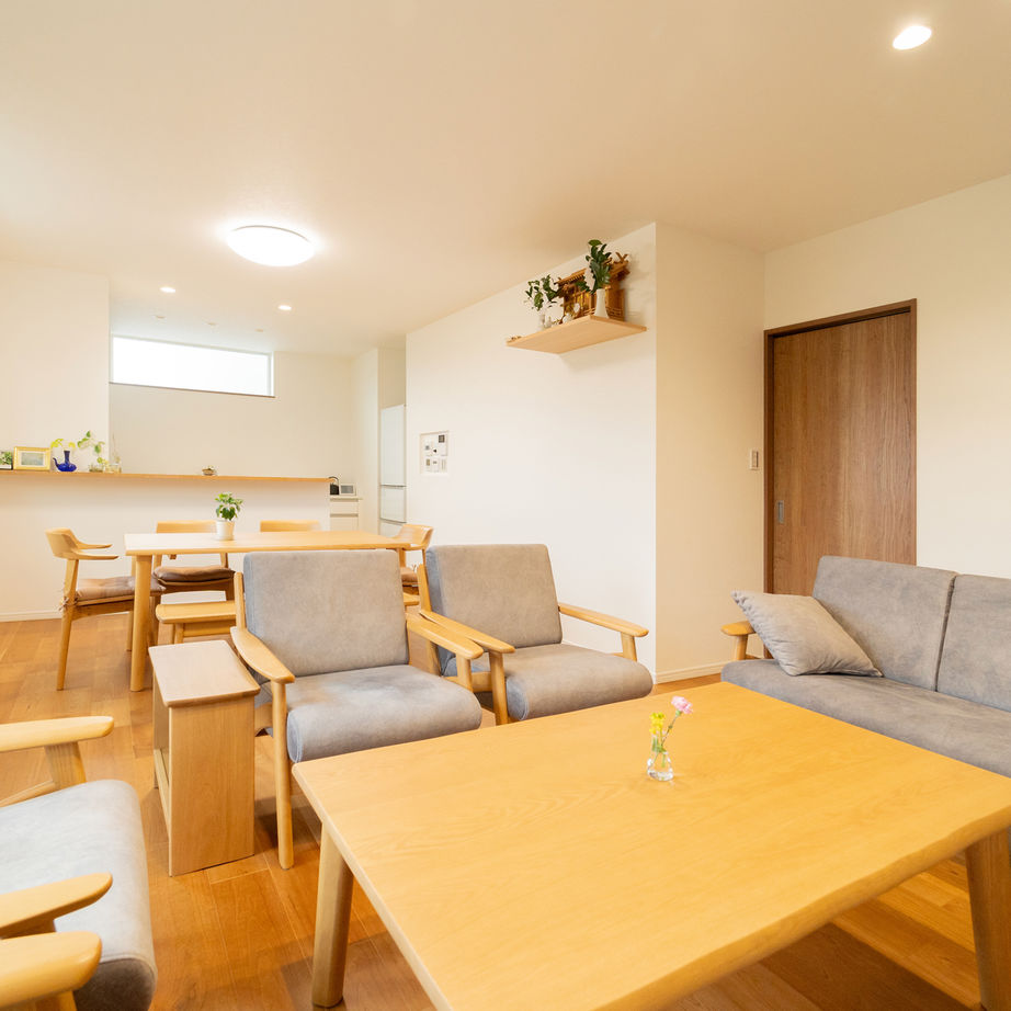 【SUUMO】 【2300万円台／UA値0.25／C値0.1／耐震等級3】平屋＋ガレージ付住宅で床下エアコンの快適な高性能住宅 - スローライフ住宅設計 の建築実例詳細 | 注文住宅