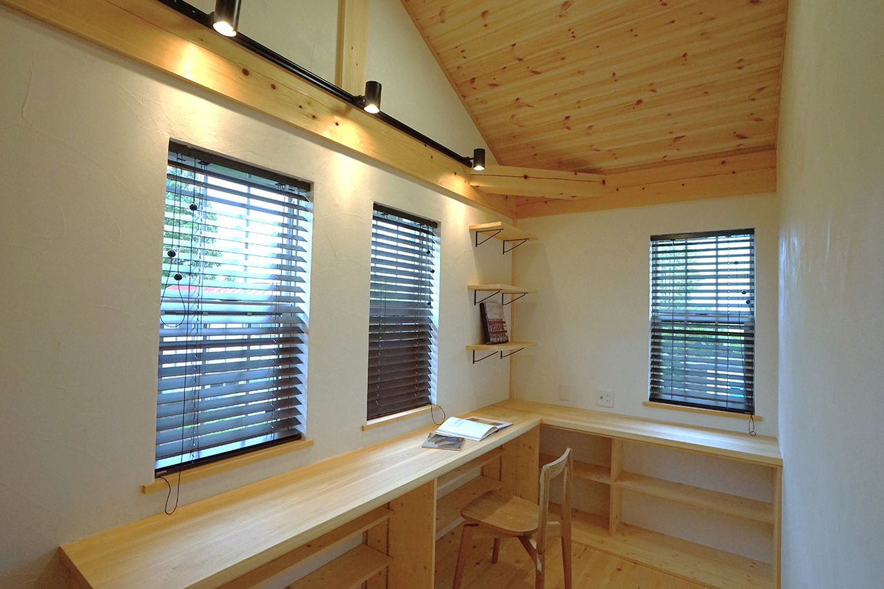 【SUUMO】 【2000万円台/延床34坪/土地67坪】あこがれの南北風の家/ドライフラワーが似合う家/無垢材と漆喰壁 - Roots工務店 の建築実例詳細 | 注文住宅