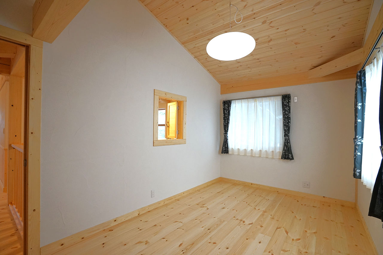 【SUUMO】 【2000万円台/延床37坪/土地59坪】英国製ヴィンテージ家具/独立キッチン/ウッドデッキとガーデニング - Roots工務店 の建築実例詳細 | 注文住宅