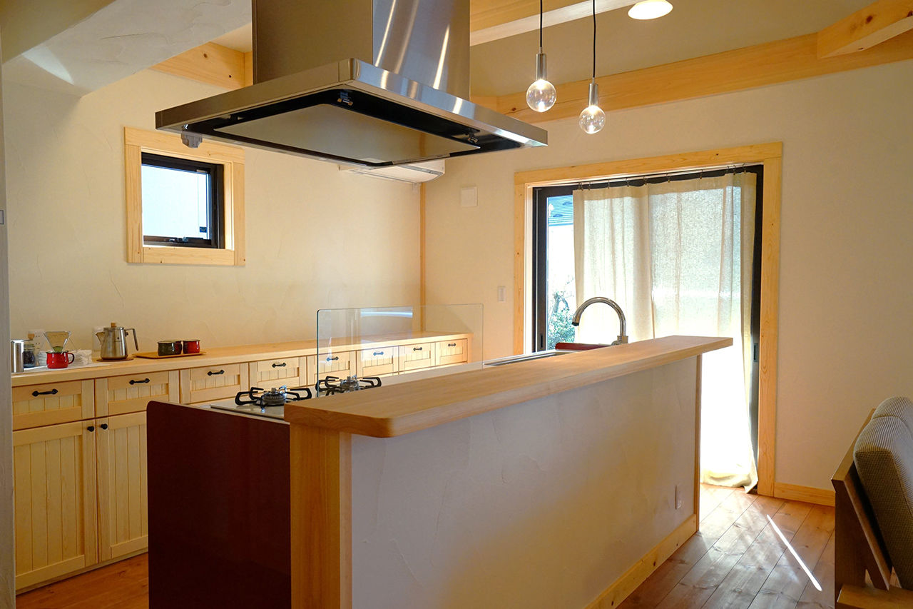 【SUUMO】 【2000万円台/延床35坪/土地91坪】片流れとデッキ/雪遊びできる庭/アイランドキッチン/子育て/アウトドア - Roots工務店 の建築実例詳細 | 注文住宅