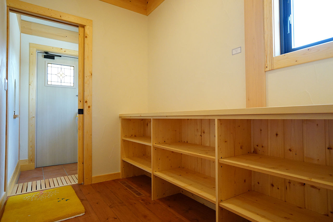 【SUUMO】 【2000万円台/延床35坪/土地91坪】片流れとデッキ/雪遊びできる庭/アイランドキッチン/子育て/アウトドア - Roots工務店 の建築実例詳細 | 注文住宅