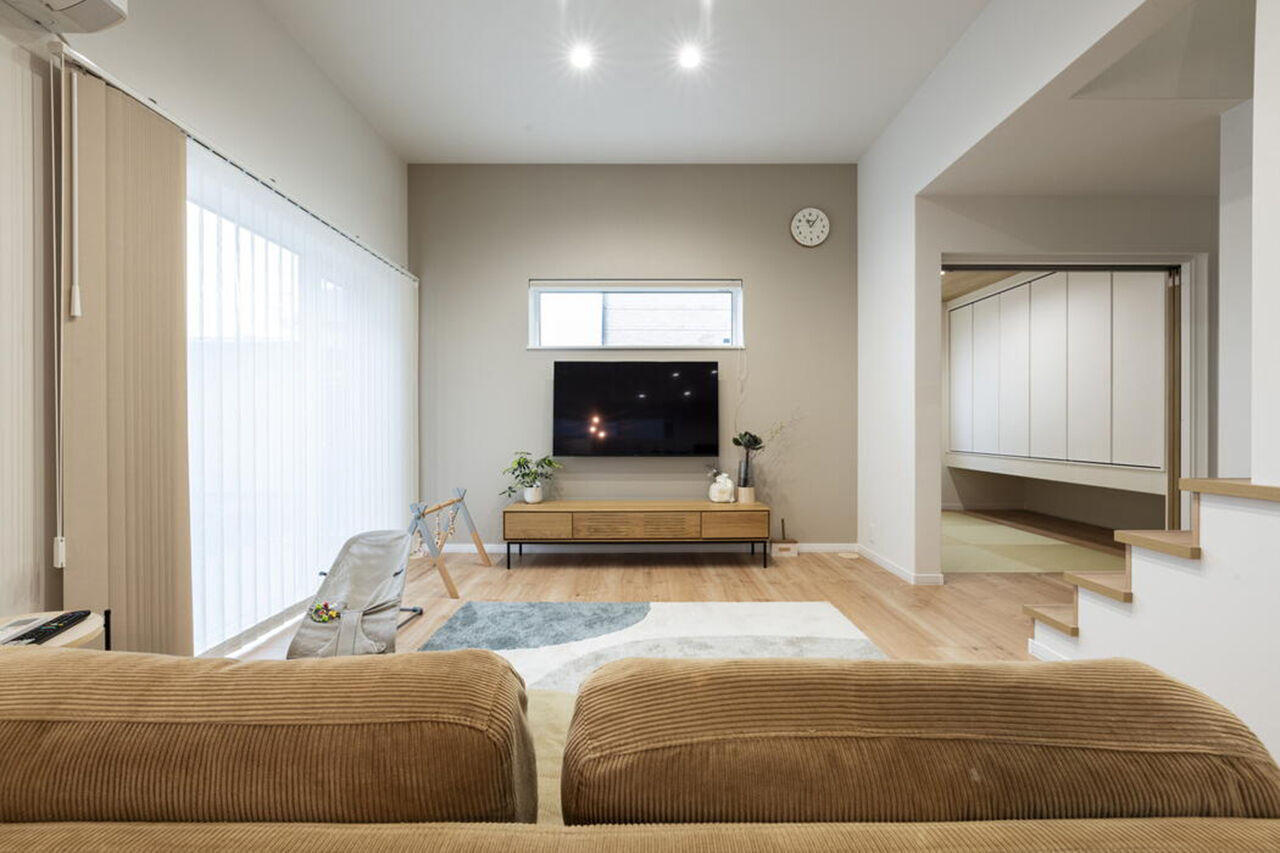 【SUUMO】 【苫小牧市／5LDK／家事動線／収納充実】オープンキッチンとゆとりのリビングで家族の仲が自然に深まる家 - 住研ハウス の建築実例詳細 | 注文住宅